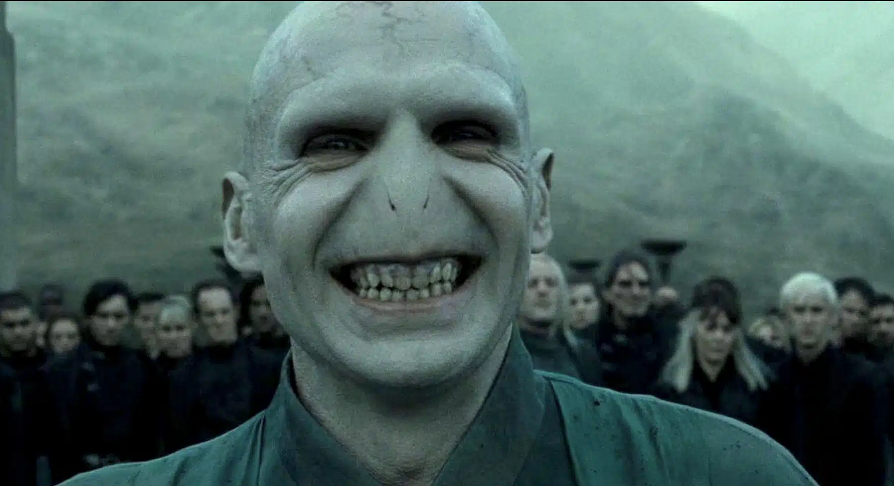 Ralph Fiennes kannattaa Oppenheimer-tähteä uudeksi Voldemort ...