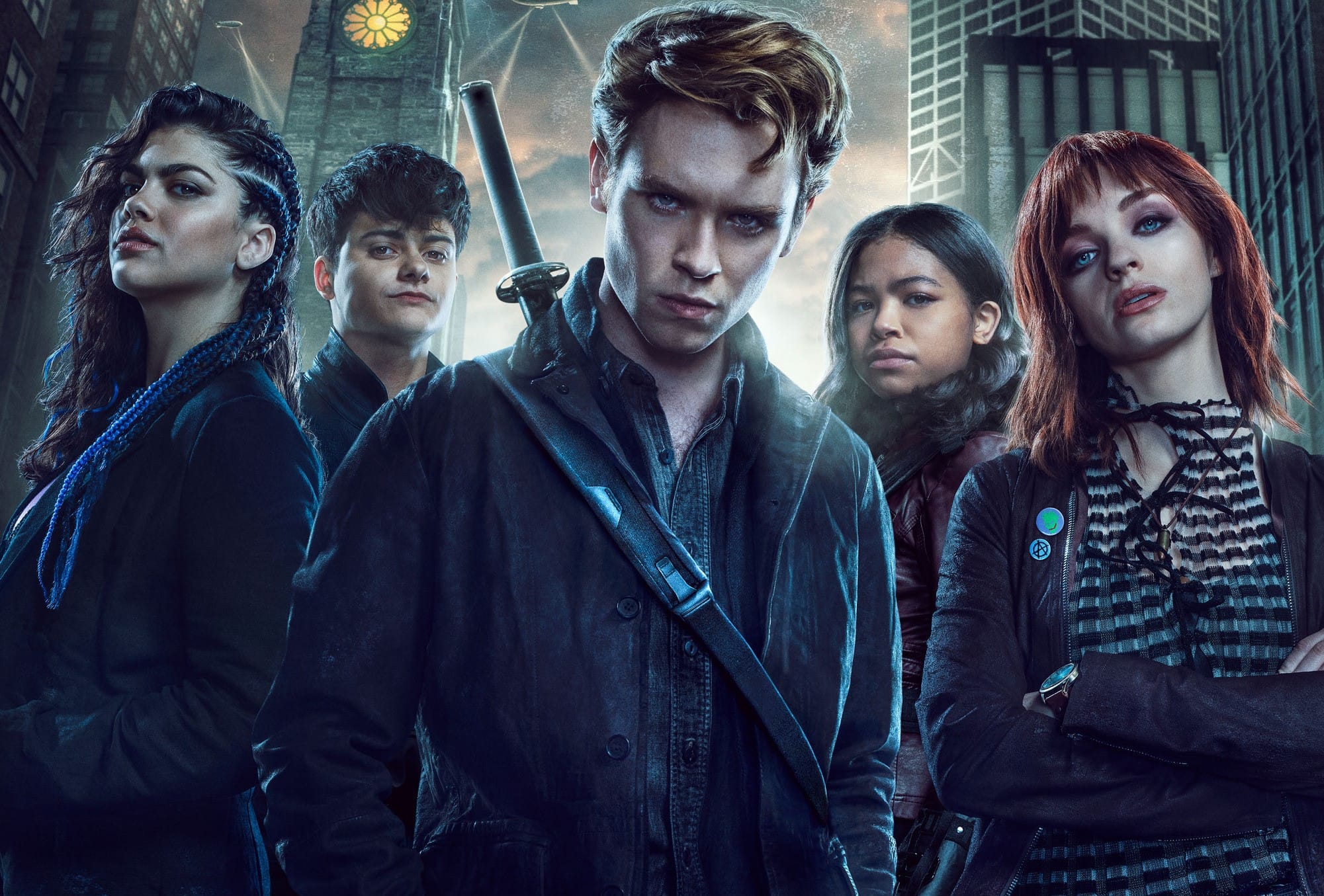 Nyt HBO Maxissa: Uutuussarjassa Kaksinaama jahtaa Batmanin ...