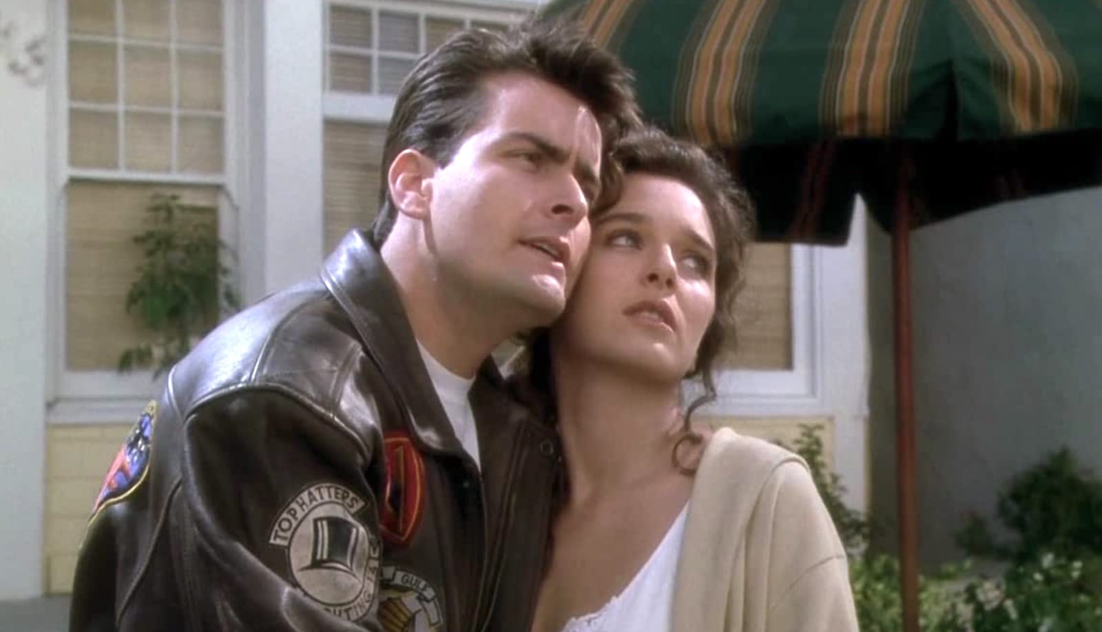 Tänään tv:ssä: Hei me lennetään -tekijöiden hillitön komedia oli vuoden ...