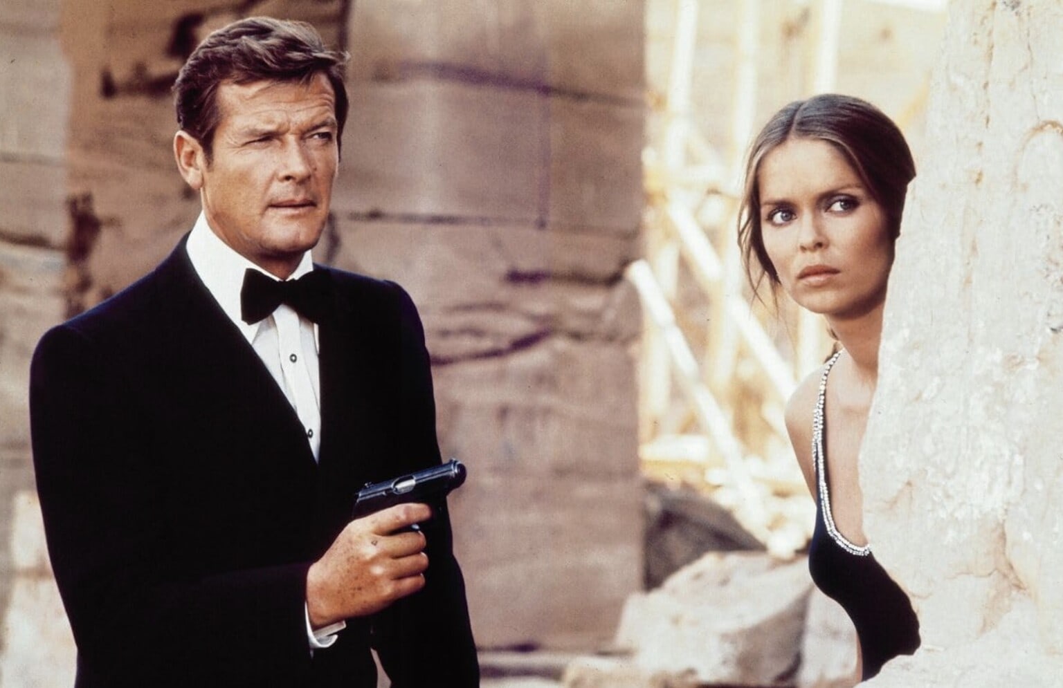 Netflixissä on nyt Roger Mooren oma 007-suosikki - sensuurivirkamies ...