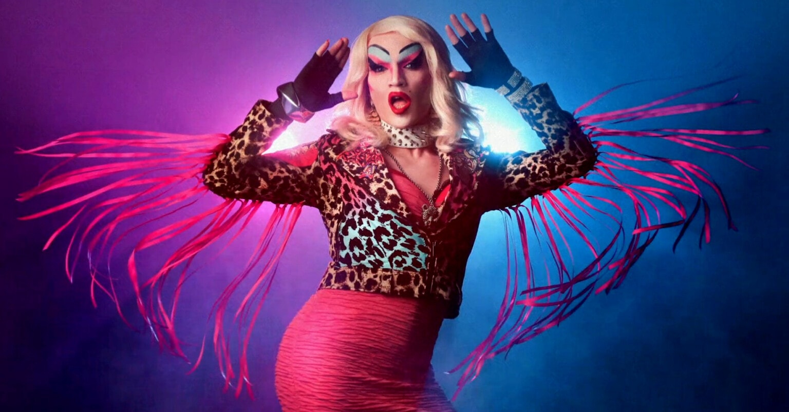 Suomen ehdoton roskaprinsessa Carlotta Moore on saanut oman elokuvan ...