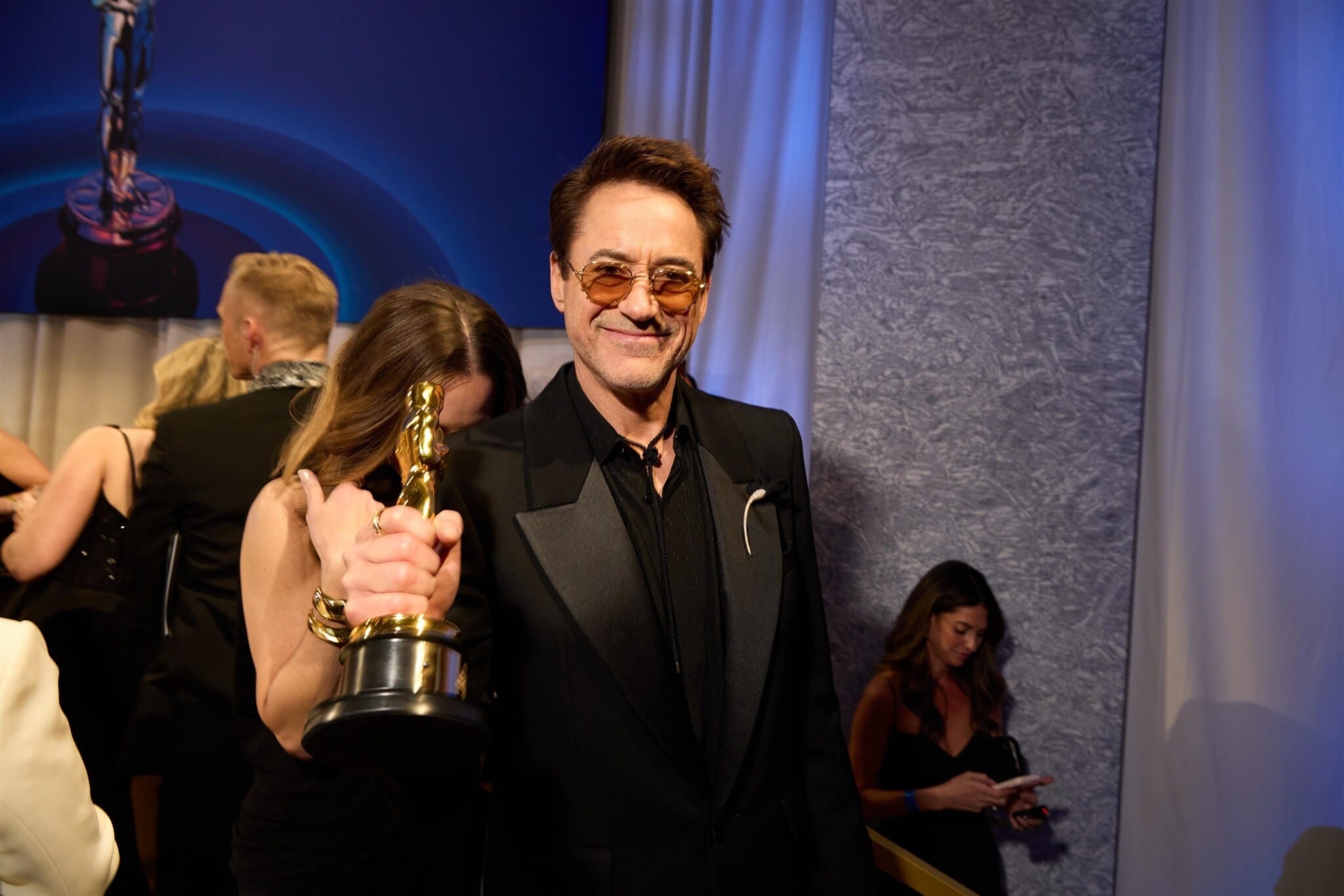 Jimmy Kimmel pilkkasi Robert Downey Jr:ää 20 vuoden takaisista asioista ...