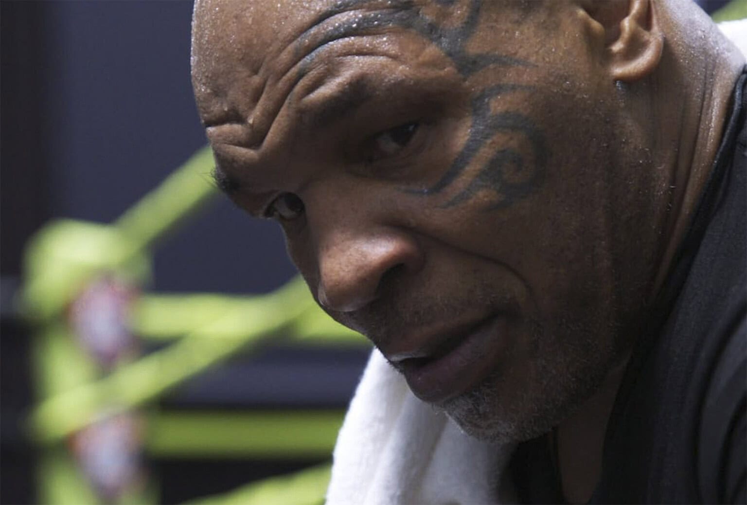 Enää kaksi yötä Mike Tysonin matsiin – Megaottelusta kertova dokumentti ...