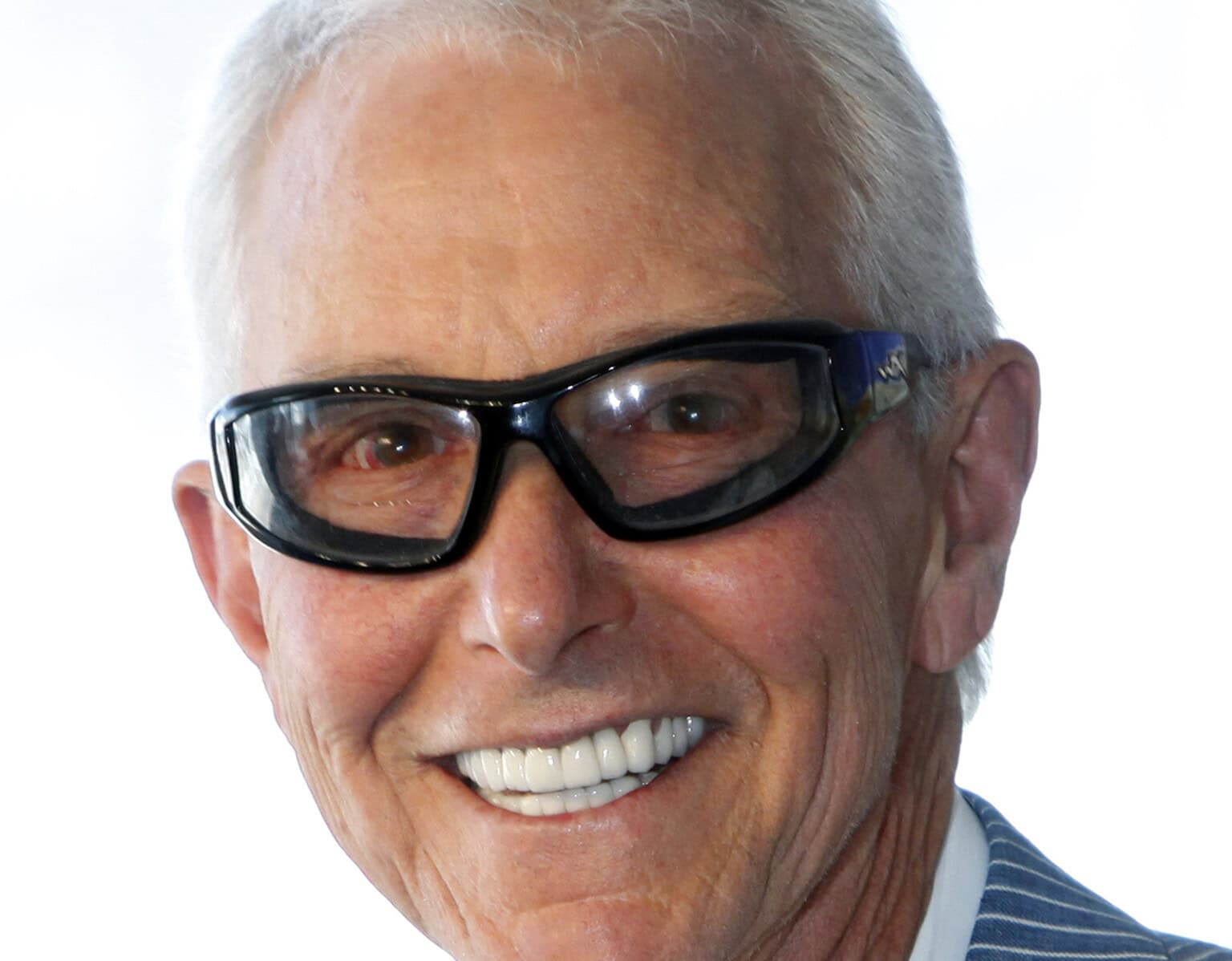 Mies ja alaston ase ja Hei me lennetään! -elokuvat tehtaillut Jim ...