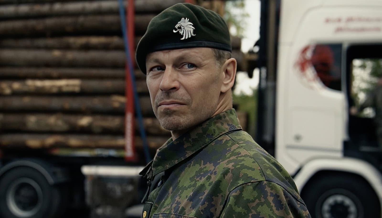 Konflikti kiinnostaa ulkomailla – Aku Louhimiehen sarjaa esitetään ...