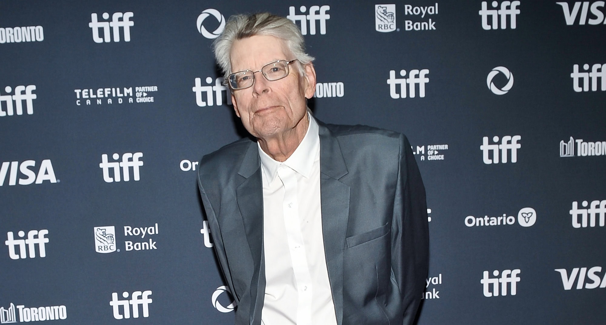 Stephen King suosittelee tätä ”karmivaa” kauhusarjaa – löytyy ”Manaaja ...