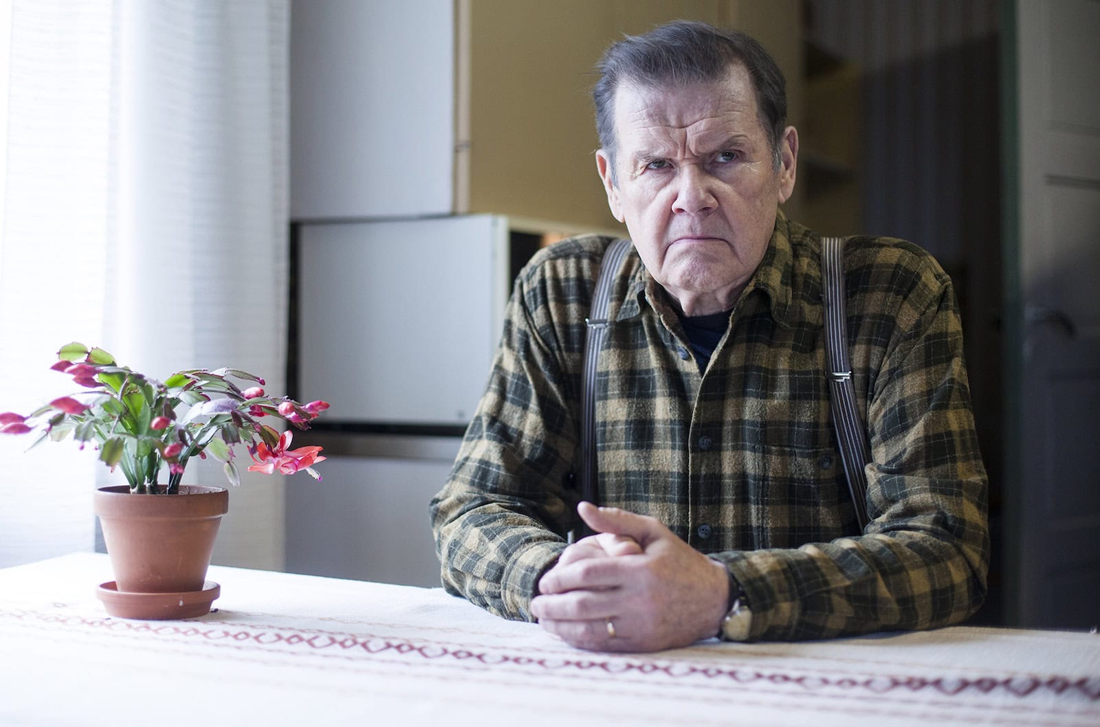 Tänään tv:ssä: Loistava kotimainen elokuva vuodelta 2014 – "Ääneen naurattavaa sanailun juhlaa ...