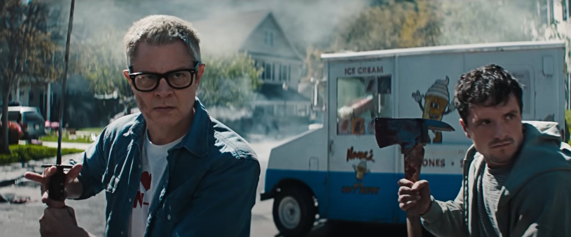 Johnny Knoxville ja Josh Hutcherson taistelevat zombiripulia vastaan – katso räjähtävä ...