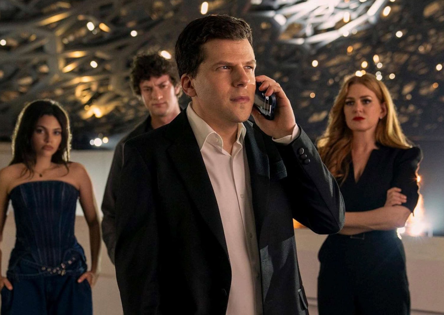 Jesse Eisenberg on tulevassa elokuvassa taikurivärvääjä - Now You See ...