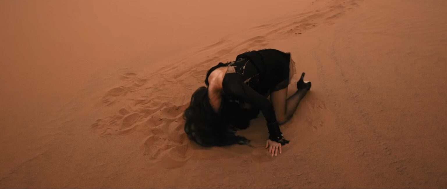 Anna Erikssonin trilogia on valmis – näin surrealistiselta näyttää E ...