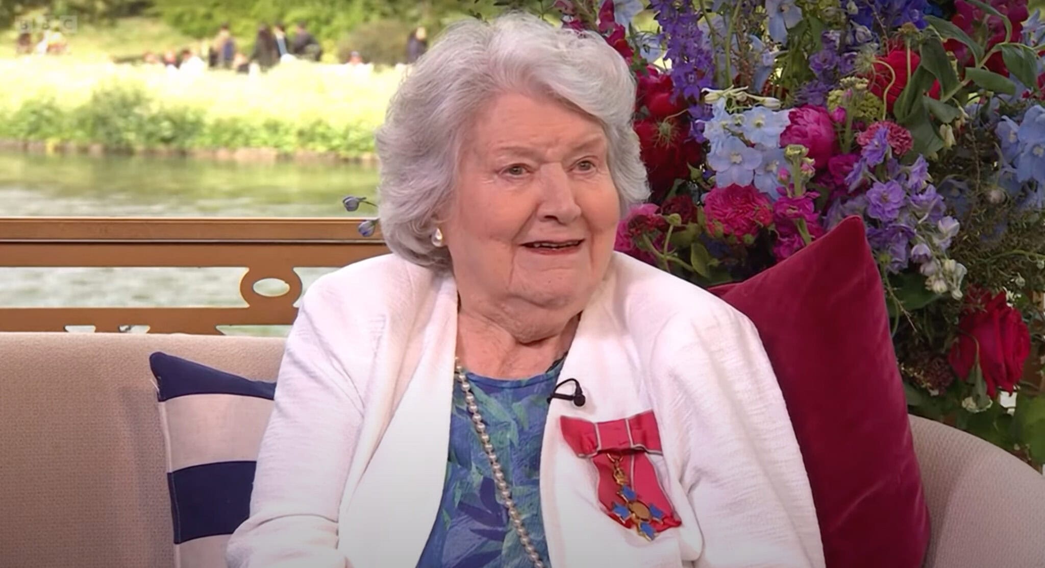 Tältä Pokka pitää -sarjan Patricia Routledge, 96, näyttää nyt – Kertoo ...