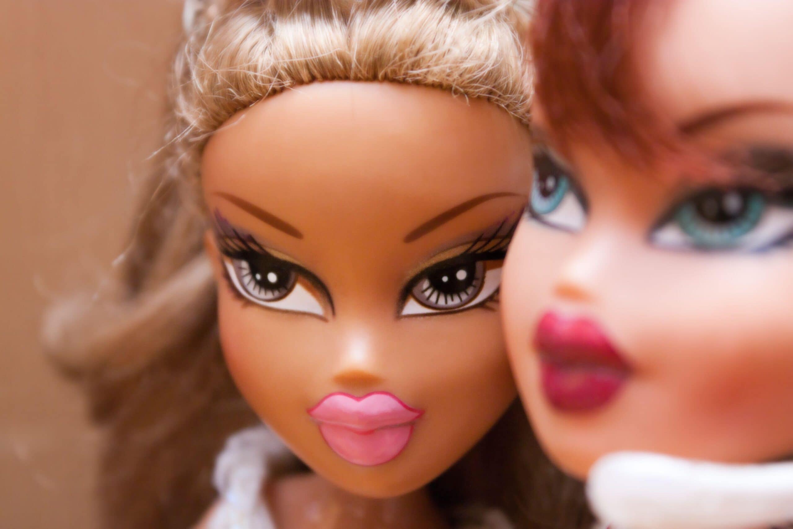Barbie-elokuva saa haastajan – Nyt tulee Bratz, jonka pahiksena nähdään ...