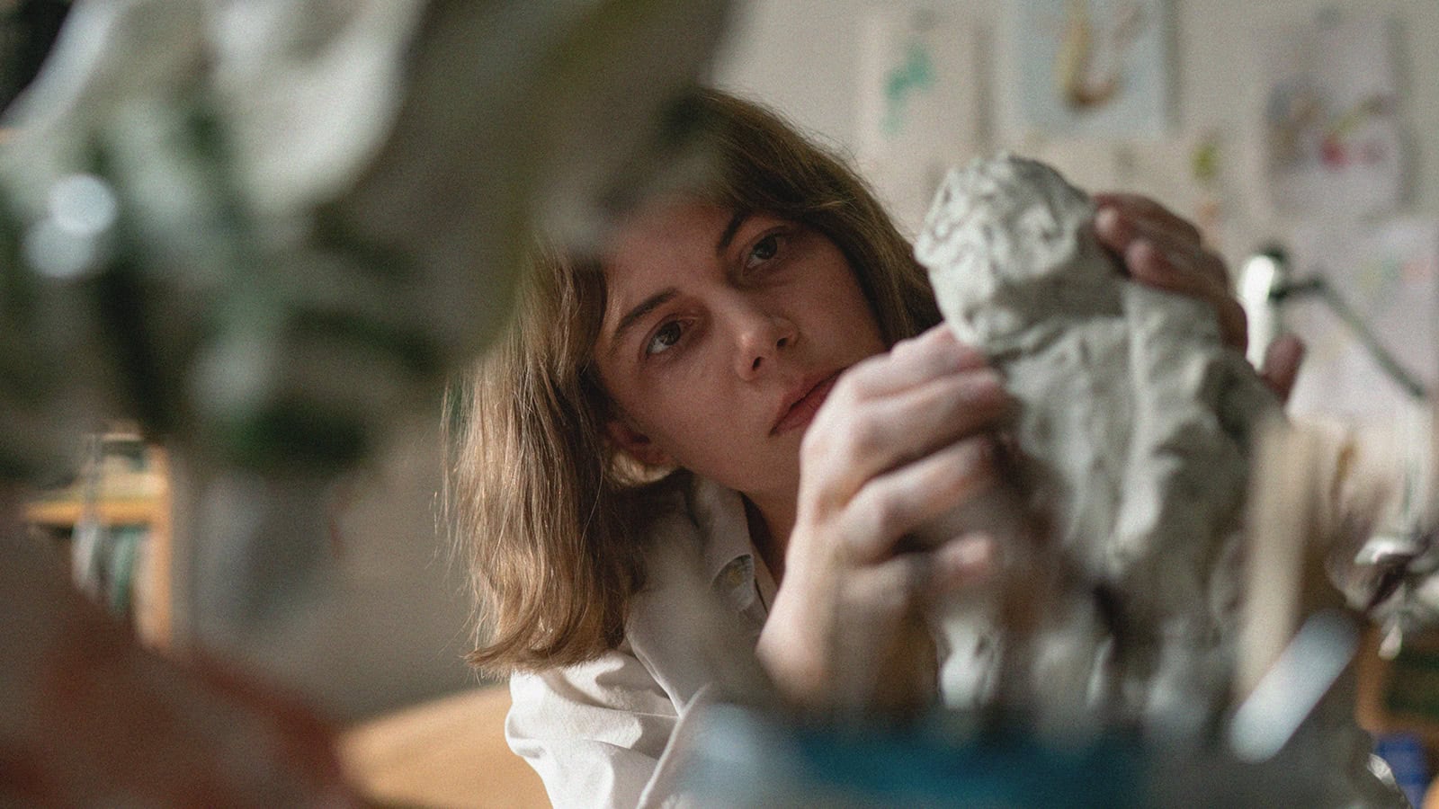 Nyt suoratoistona: Kuvanveistäjä tasapainoilee työn ja arjen välillä - "valloittavan hauska ...