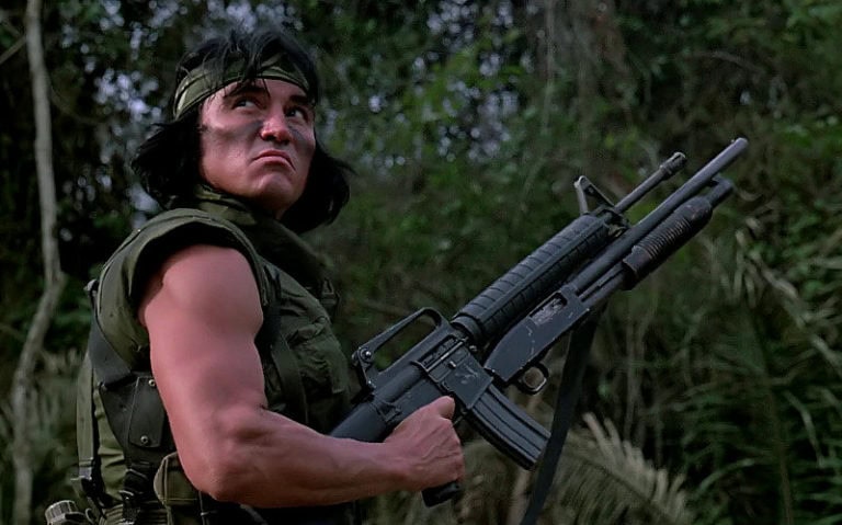 Predatorin puukkojunkkari Billy eli Sonny Landham on kuollut – aloitti ...